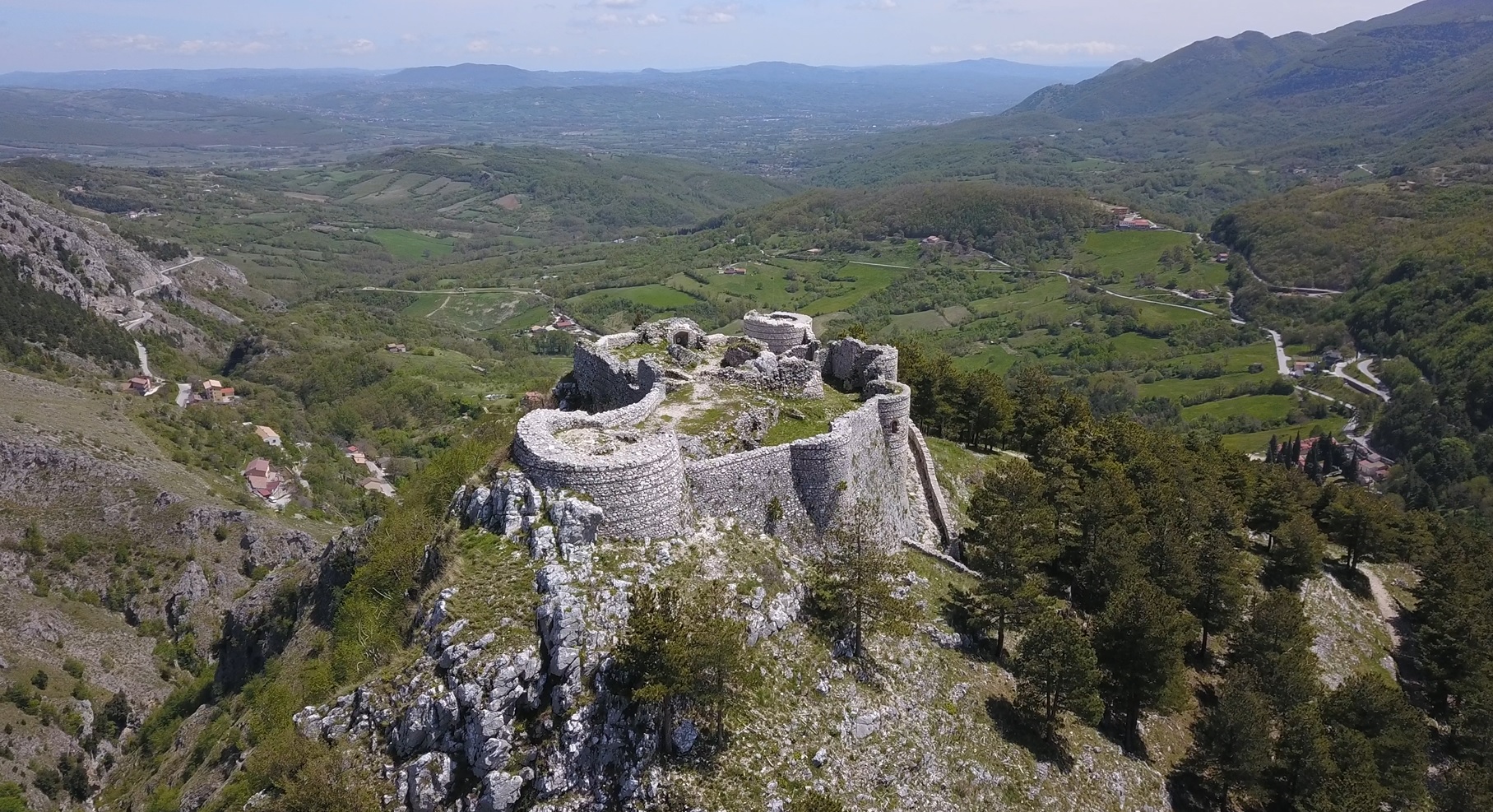 Roccamandolfi, il castello - molise-visitmolise